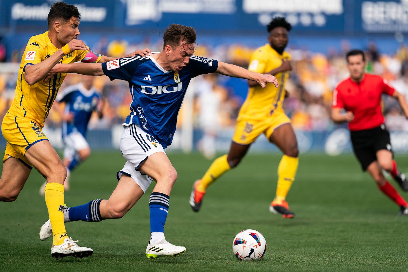 Las imágenes que deja el partido entre el Alcorcón y el Real Oviedo | El Comercio: Diario de ...